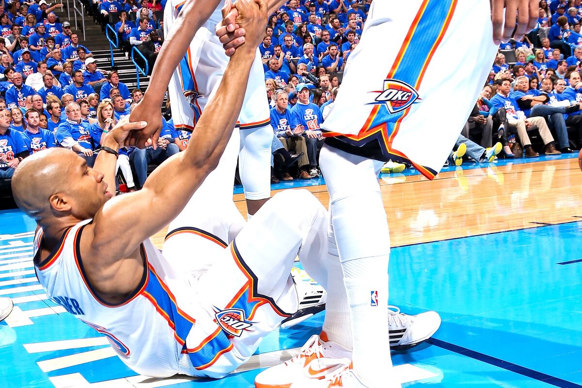 NBA Fines Derek Fisher for Debatable Flop Against Houston Rockets ...