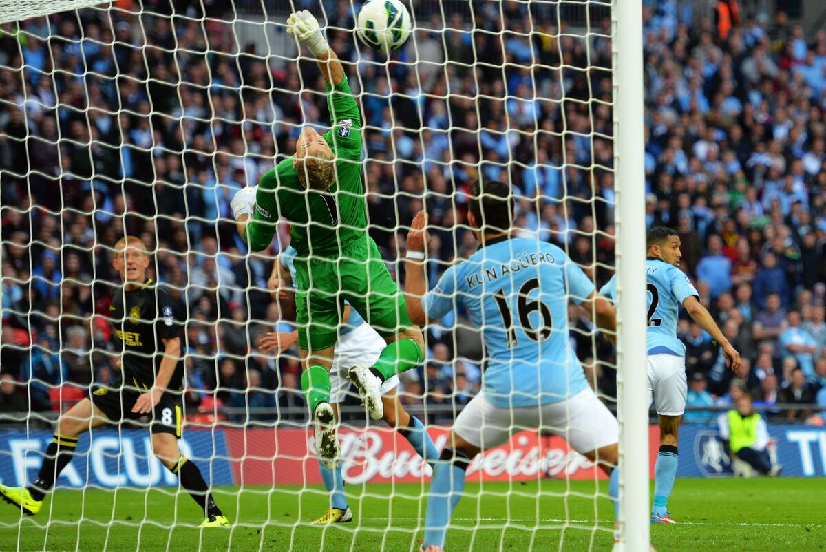 FA Cup Final: Ben Watson Scores Shocking Winner for Wigan vs. City (GIF ...