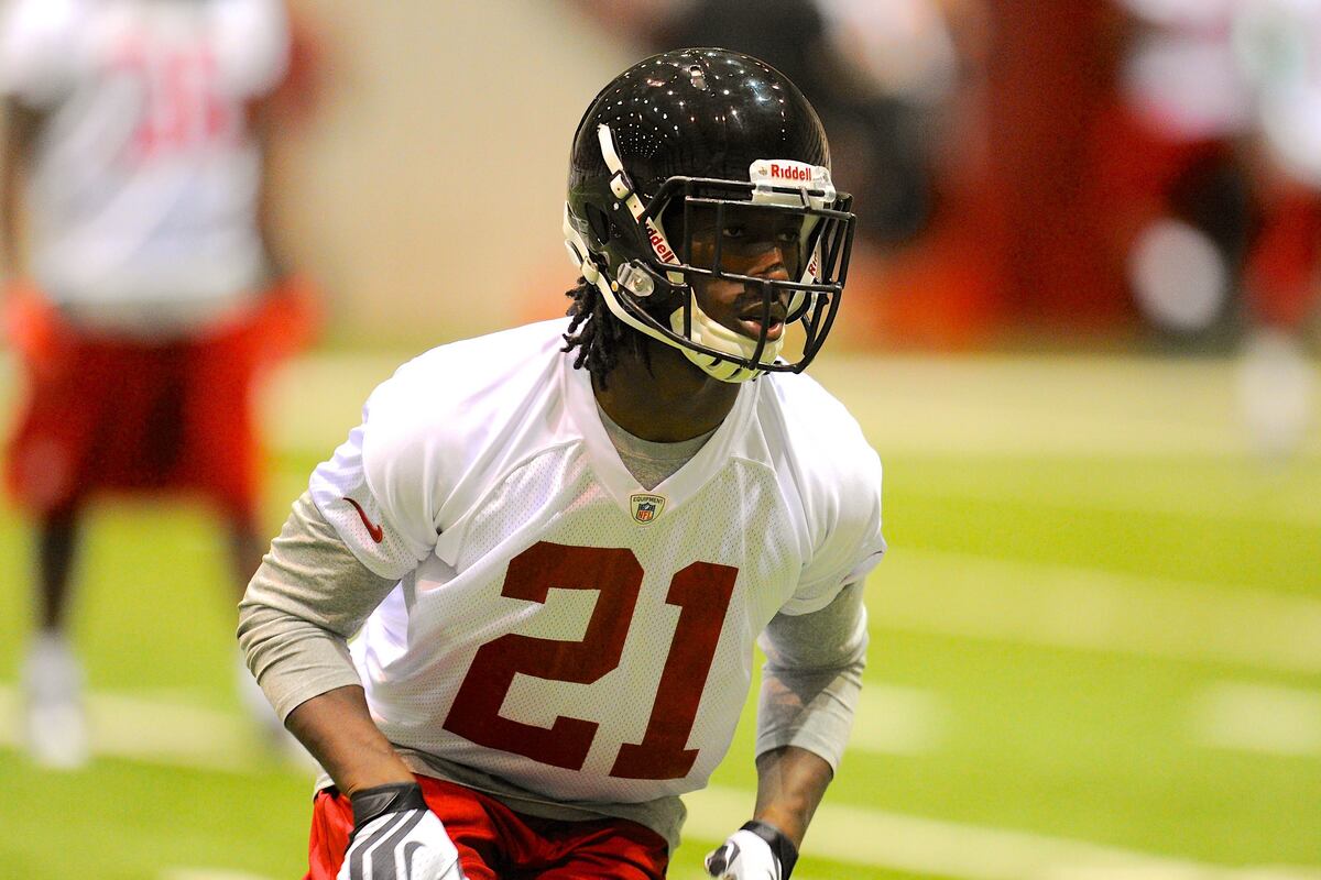 The 5 Biggest Takeaways from the Atlanta Falcons' Rookie Minicamp ...