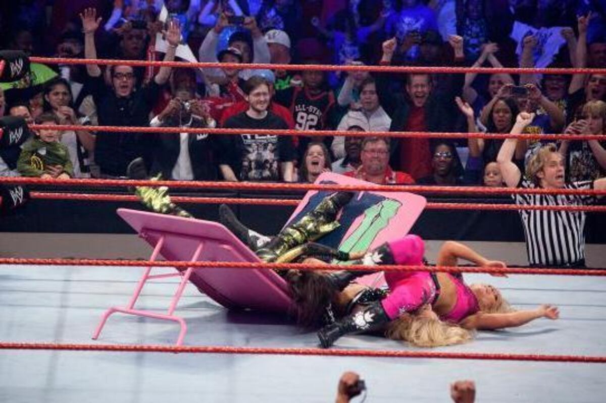 Ranking the 7 Best Divas/Women's Matches in History | News, Scores ...
