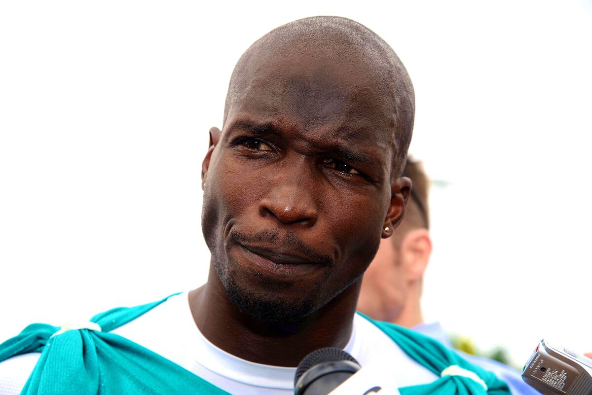 Chad Johnson Turns Himself in After Warrant Was Issued for His Arrest ...