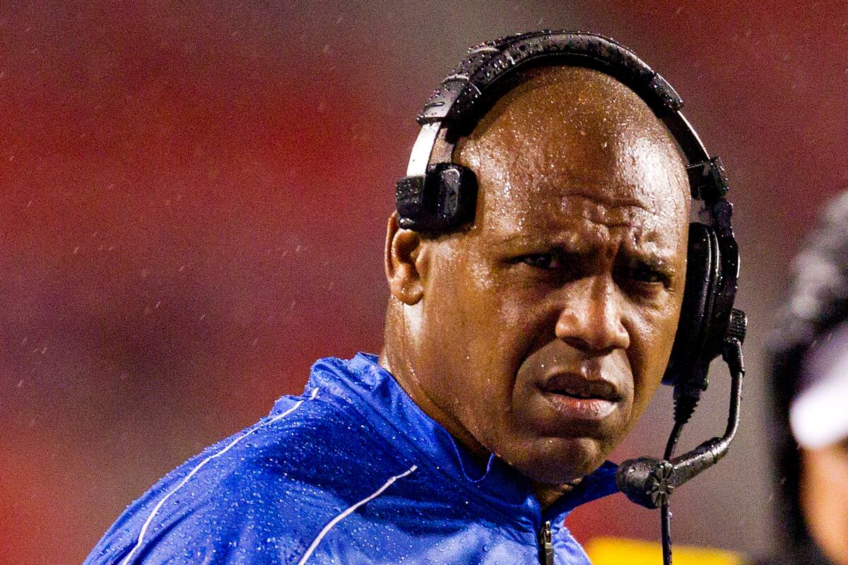 The Right and Wrong Way for College Football Coaches to Recruit on the ...