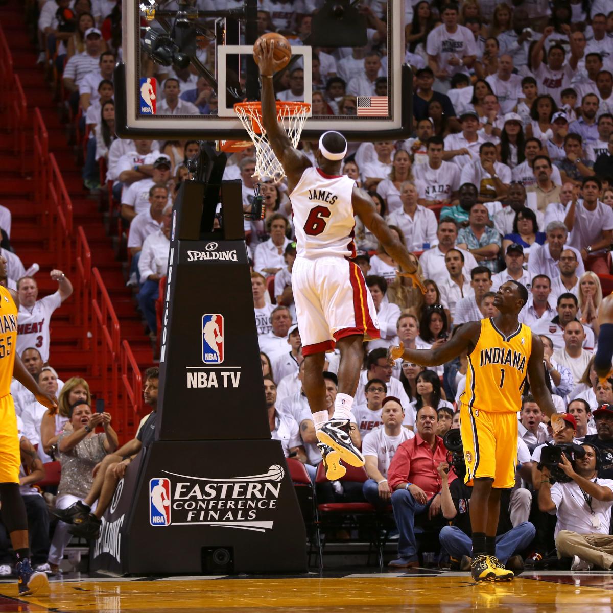 LeBron James Hurts Right Hand Blocking Hibbert, Follows Up with Lefty ... LeBron James Hurts Right Hand Blocking Hibbert, Follows Up with Lefty ...