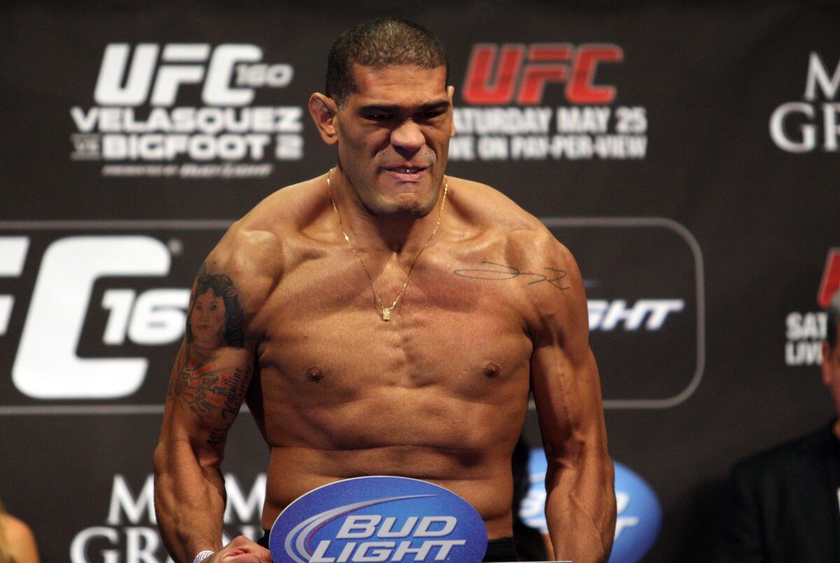 Velasquez vs Silva 2: Keys to Bigfoot Avenging His Loss in UFC 160 Main ...