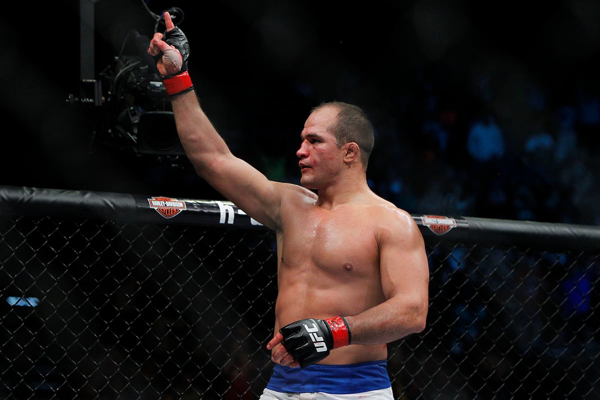 Junior dos Santos vs. Mark Hunt: Cigano Now Set for Rematch with Cain ...