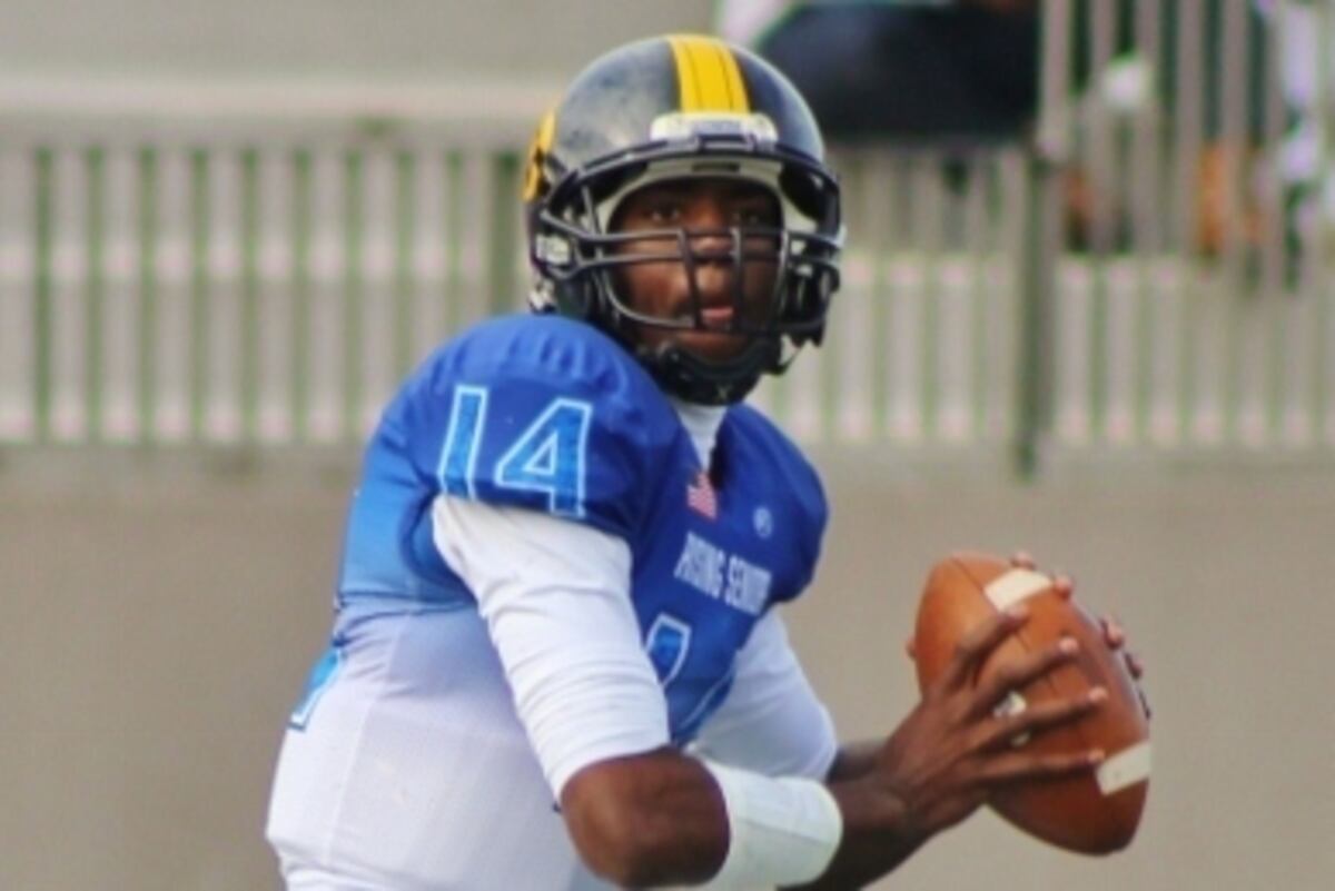 Dual-Threat QB Elijah Staley Commits to Mississippi State in ...