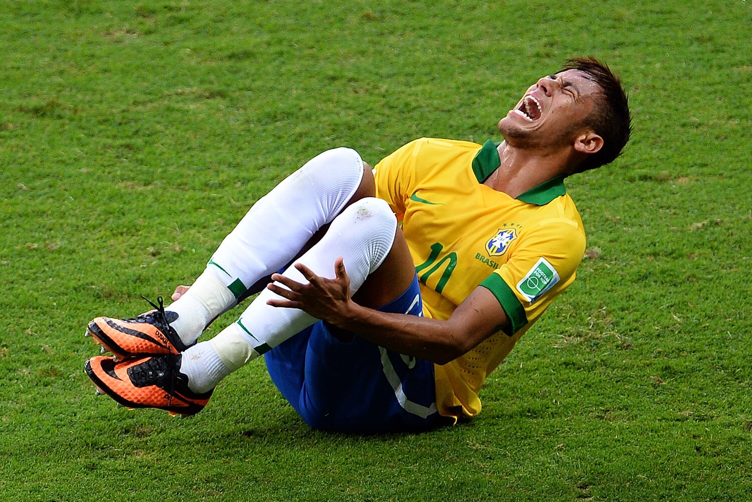 Neymar's Constant Diving Will Hurt His International Appeal | Bleacher ...
