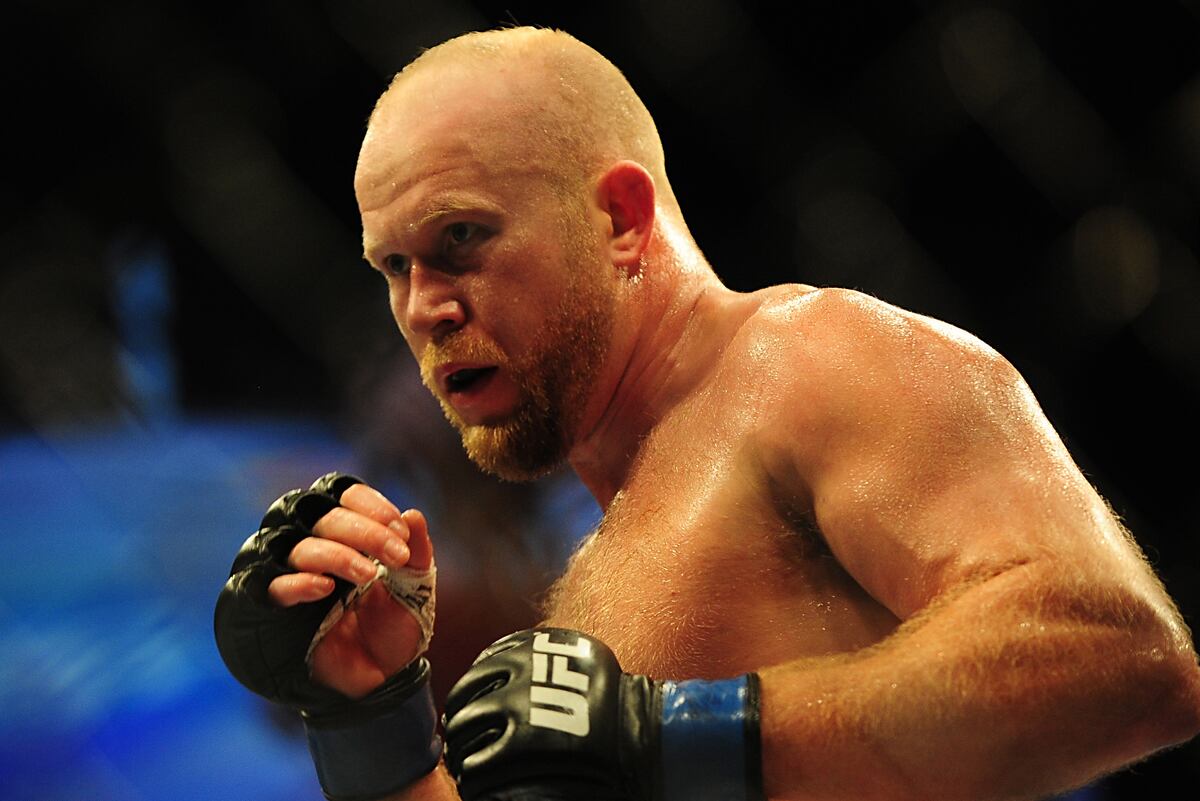 UFC 162: Tim Boetsch Ready for Battle with Mark Munoz | News, Scores ...