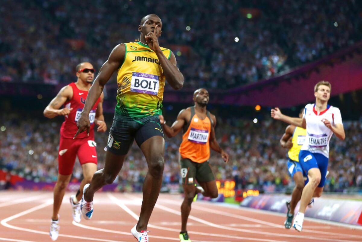 Usain Bolt Video: Watch Star Sprinter Run Blazing 19.73 Second 200M ...