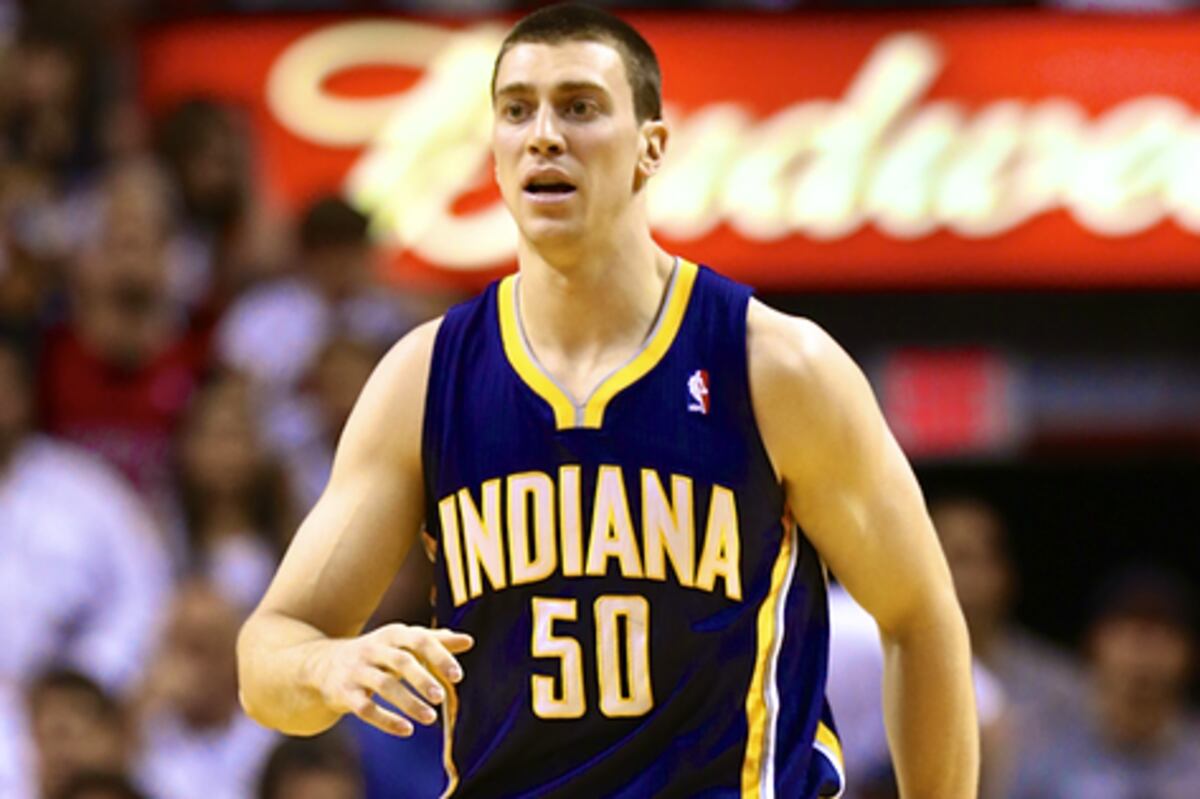 Tyler Hansbrough Reportedly Agrees to 2-Year Deal With Toronto Raptors ...