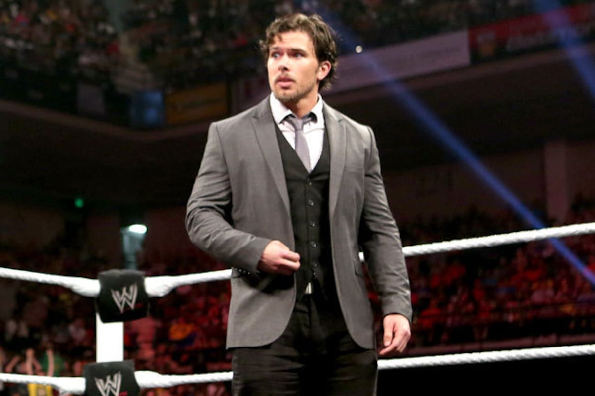 Brad Maddox as WWE's New GM of Monday Night Raw is Kind of the Best ...