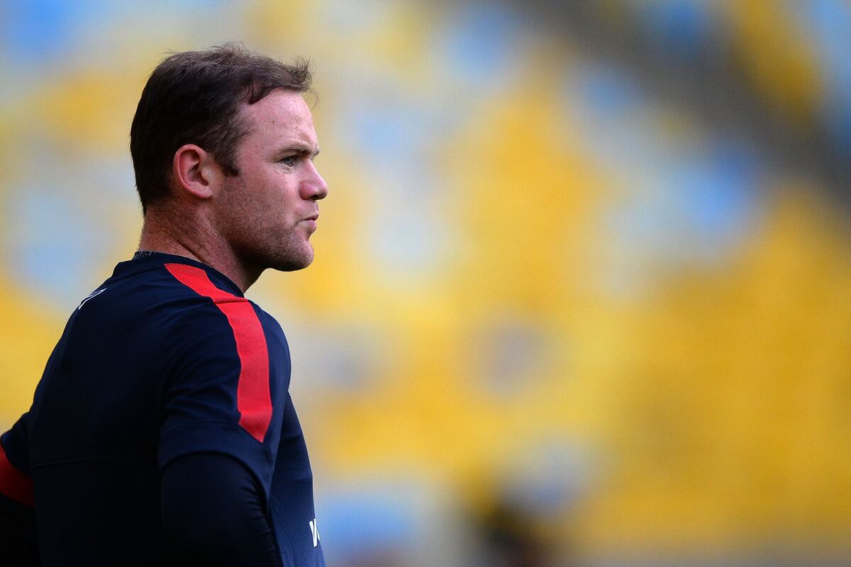 Chelsea Transfer Rumours: Latest Buzz on Wayne Rooney, Luiz Gustavo and ...