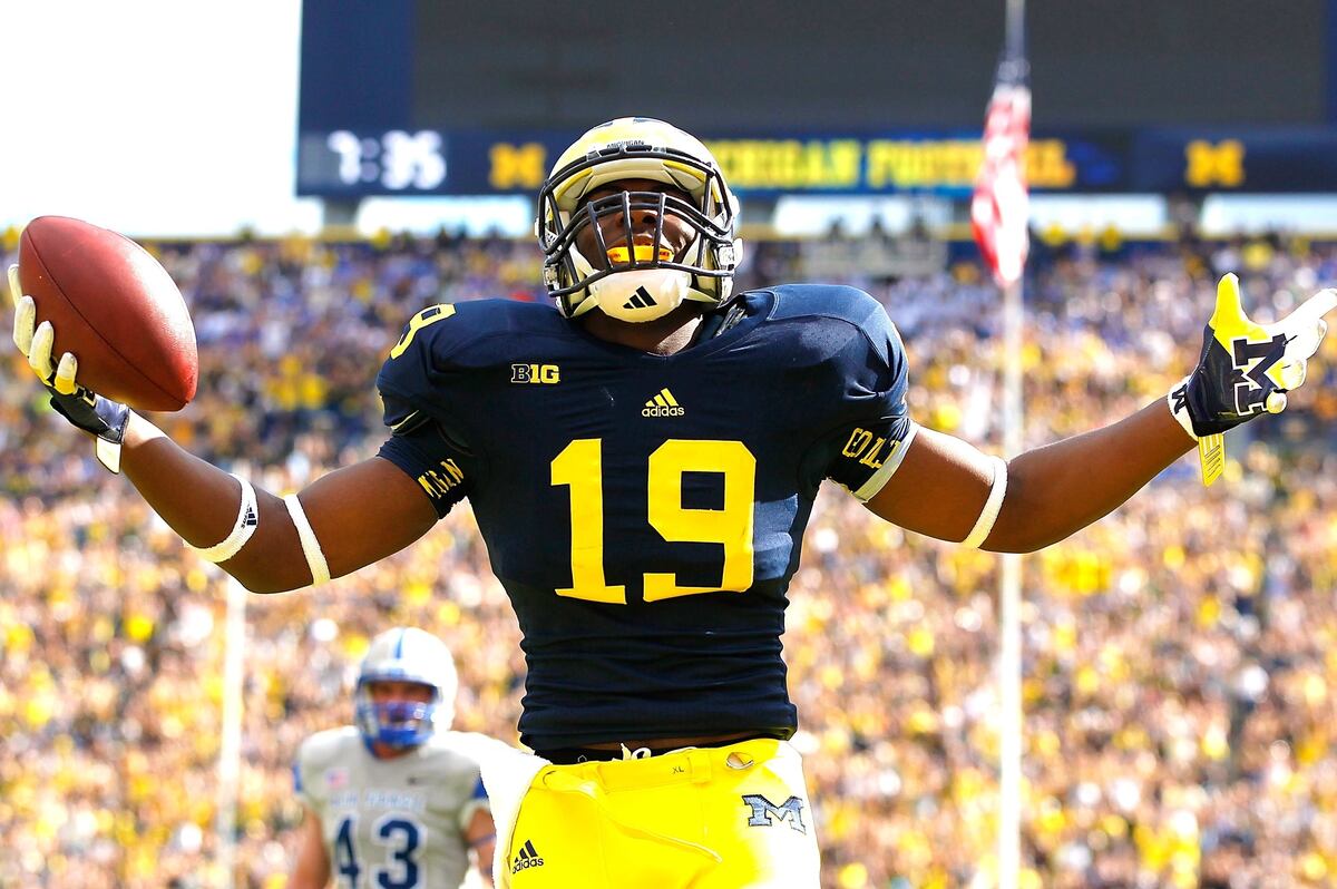 Top Sleeper Picks for Major College Football Awards | News, Scores ...