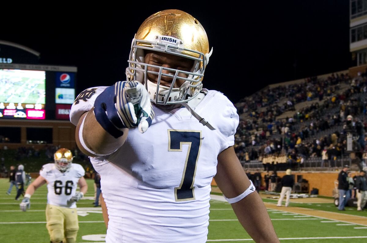 Notre Dame Football: Stephon Tuitt Will Contend for Heisman Trophy This ...