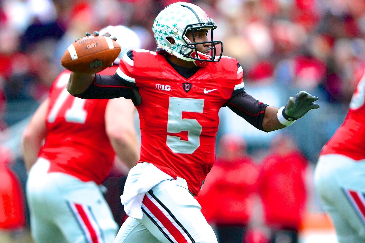Ohio State Football: Braxton Miller Deserves Heisman Trophy Favorite ...