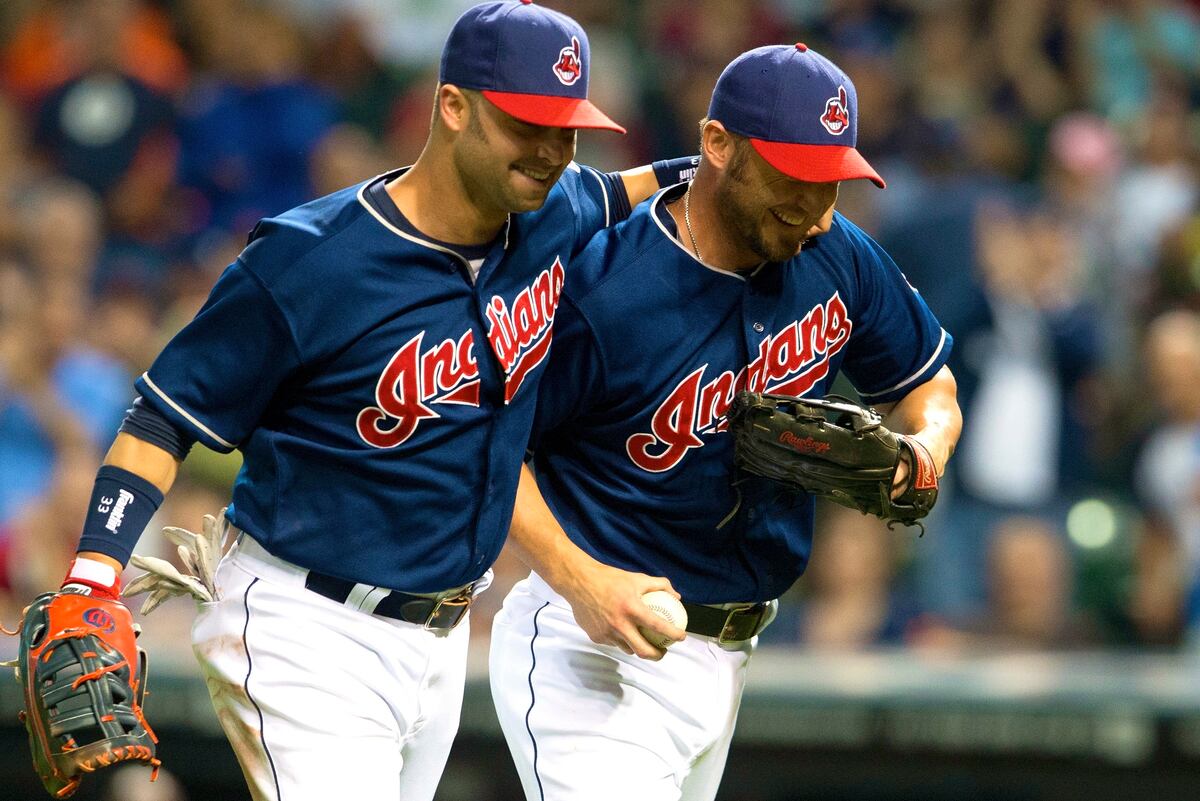 Indians' Ryan Raburn Shows off Super-Sub Skills with Perfect Pitching ...