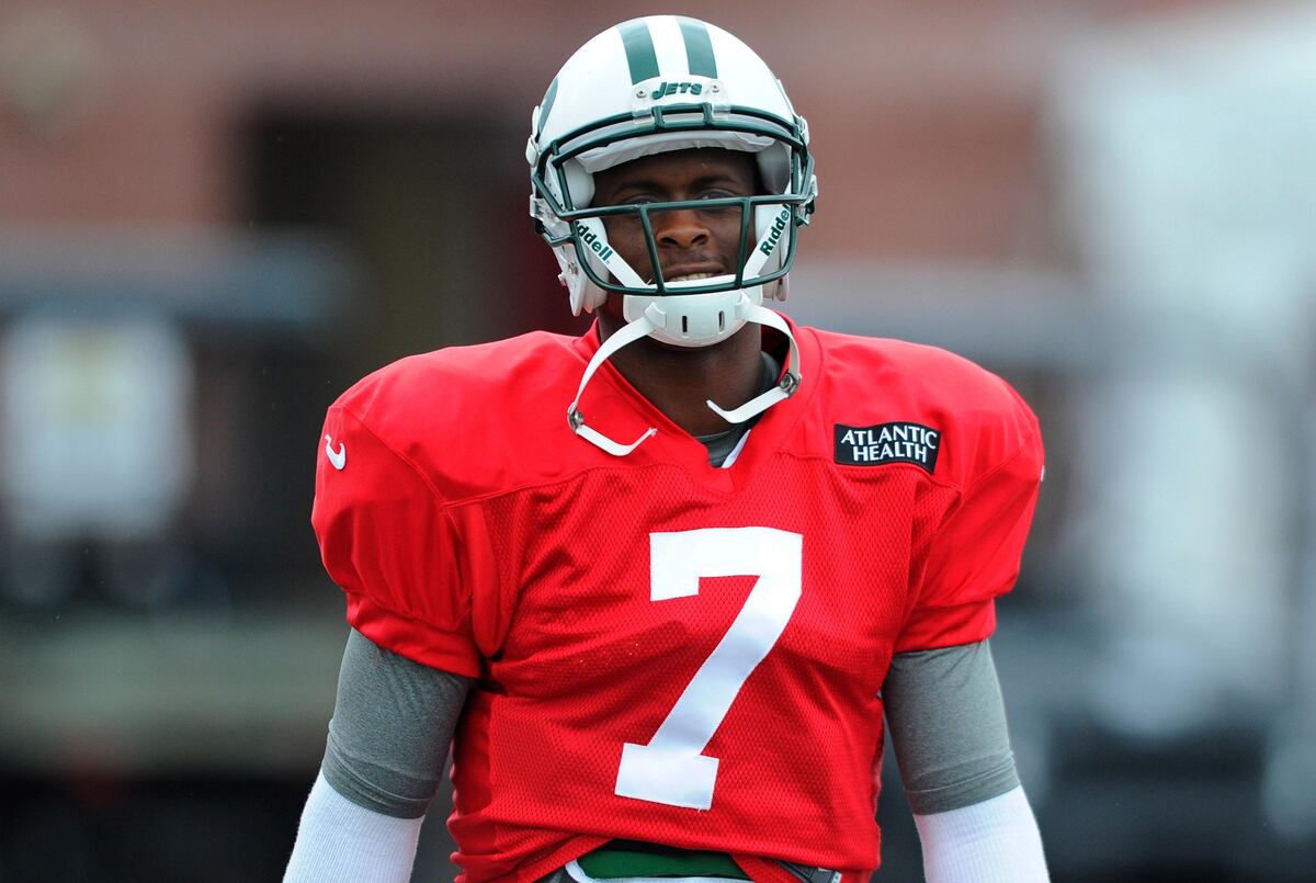 Geno Smith Should Be Considered Front-Runner for New York Jets ...