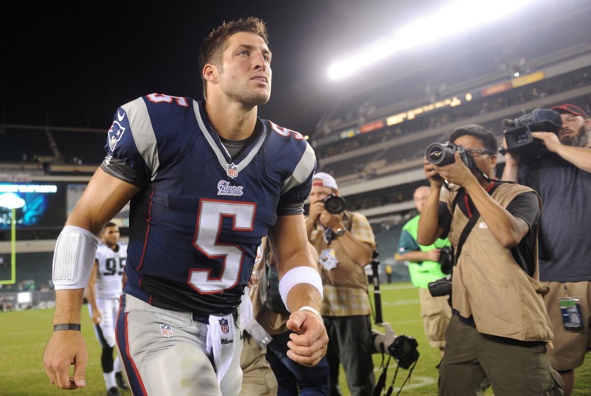 Tim Tebow Continues to Prove He Is Not an NFL-Caliber Quarterback ...