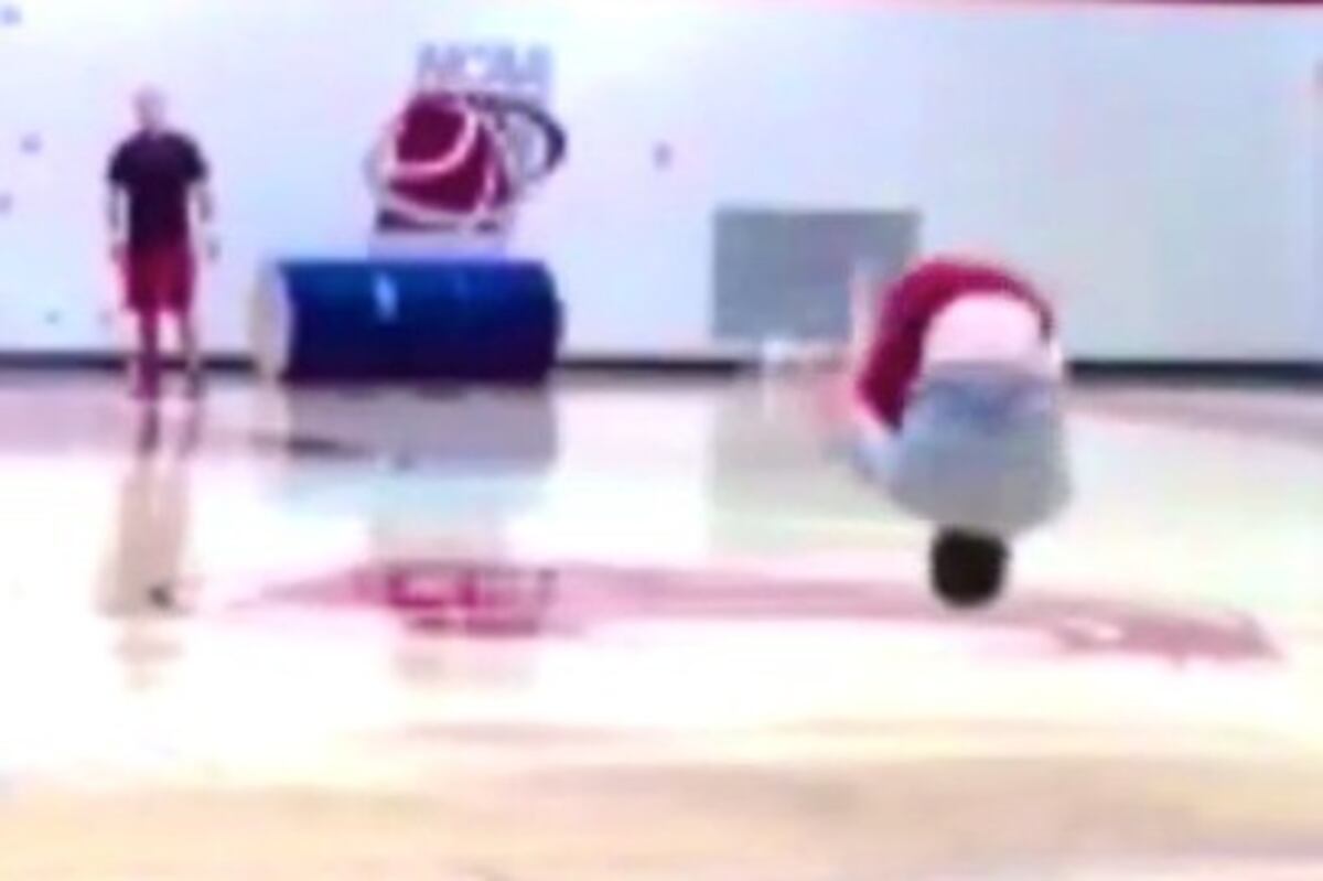 Cheerleader Makes Backflip Shot Because Other Basketball Shots Are ...