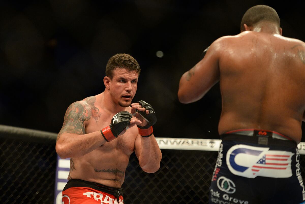 UFC 164: Fighters Under Most Pressure to Shine in Milwaukee, Wisconsin ...