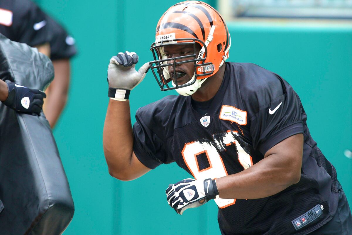 Geno Atkins and Bengals Agree to Extension for Reported 5 Years, $55 ...