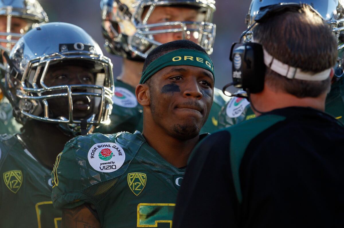 Oregon Receivers the Key to the Ducks' Explosive Rushing Attack | News ...