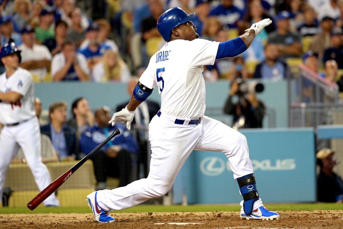Dodgers' Juan Uribe Shocks Diamondbacks with 3 Consecutive Home Runs ...