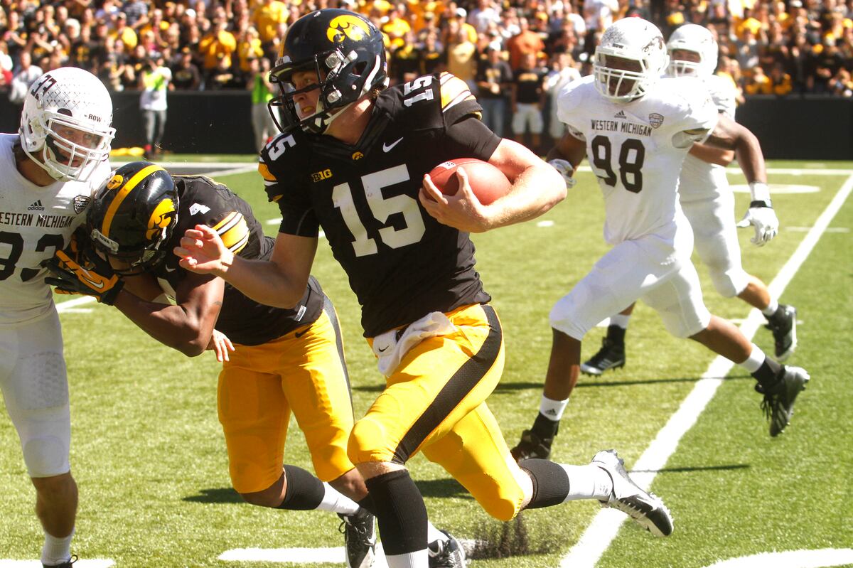 Quietly, Iowa QB Jake Rudock Is Making a Name for Himself in the Big ...