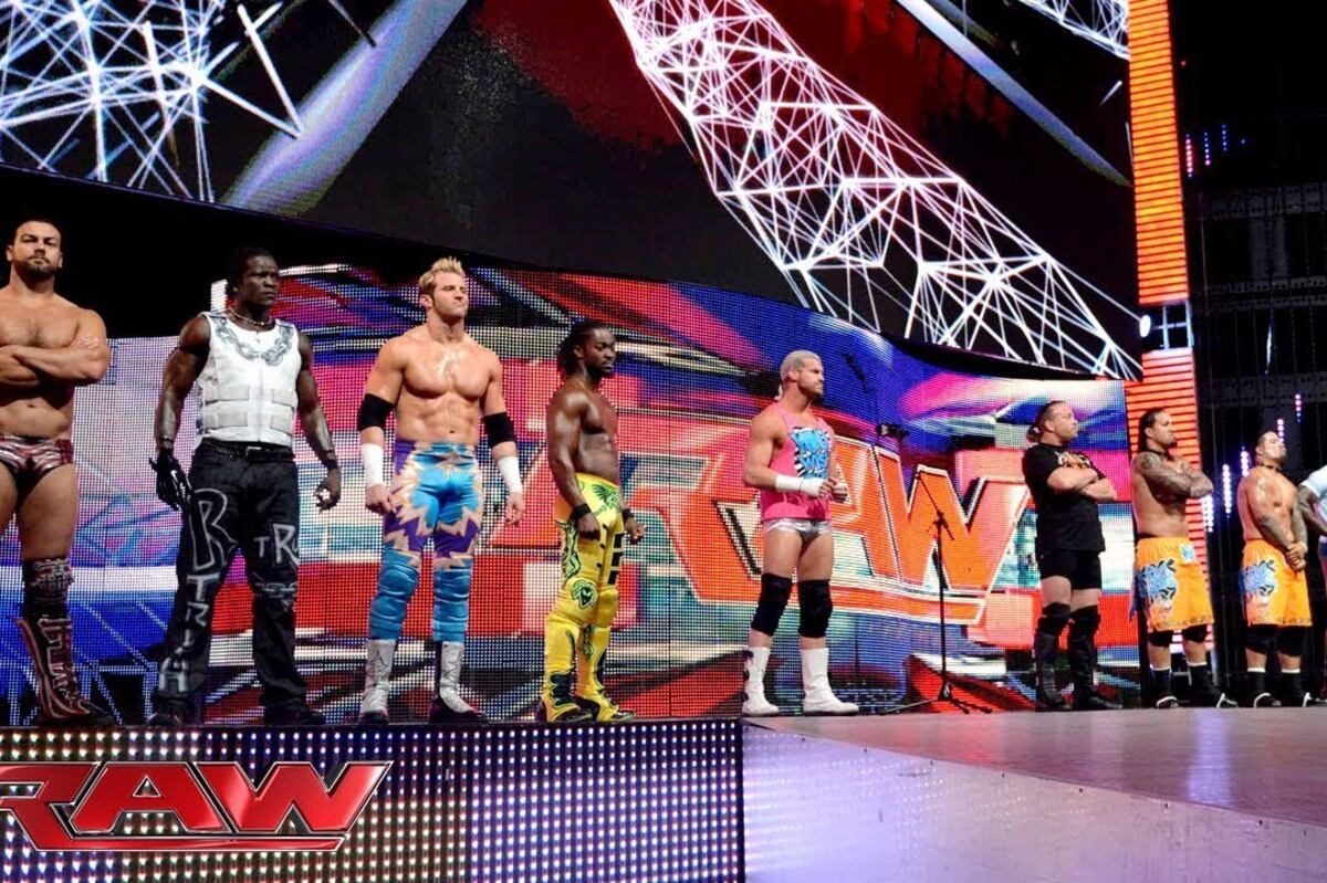 WWE Raw Handicap Match Highlights Need for More Stars to Join Triple H ...