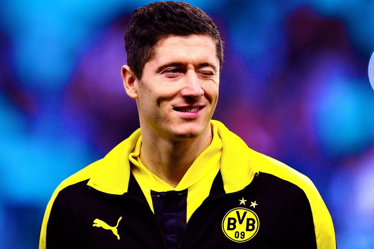 Robert Lewandowski Ends Manchester United Talk, Confirms Bayern Munich ...