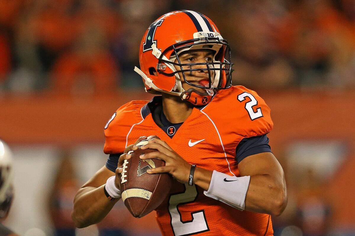 Scheelhaase Is the Key to Illinois Football Holding Its Own in Big Ten ...
