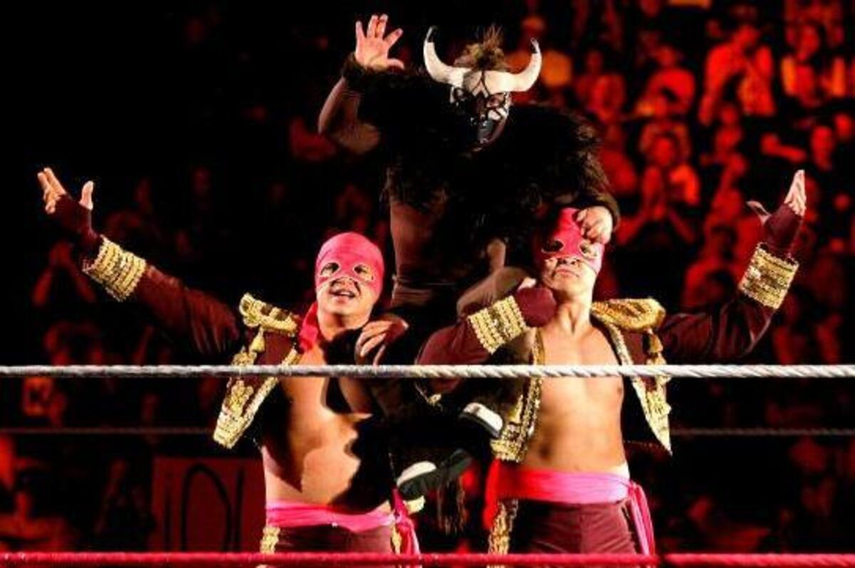 WWE Week in Review, Oct. 5: Los Matadores Finally Debut, Del Rio ...