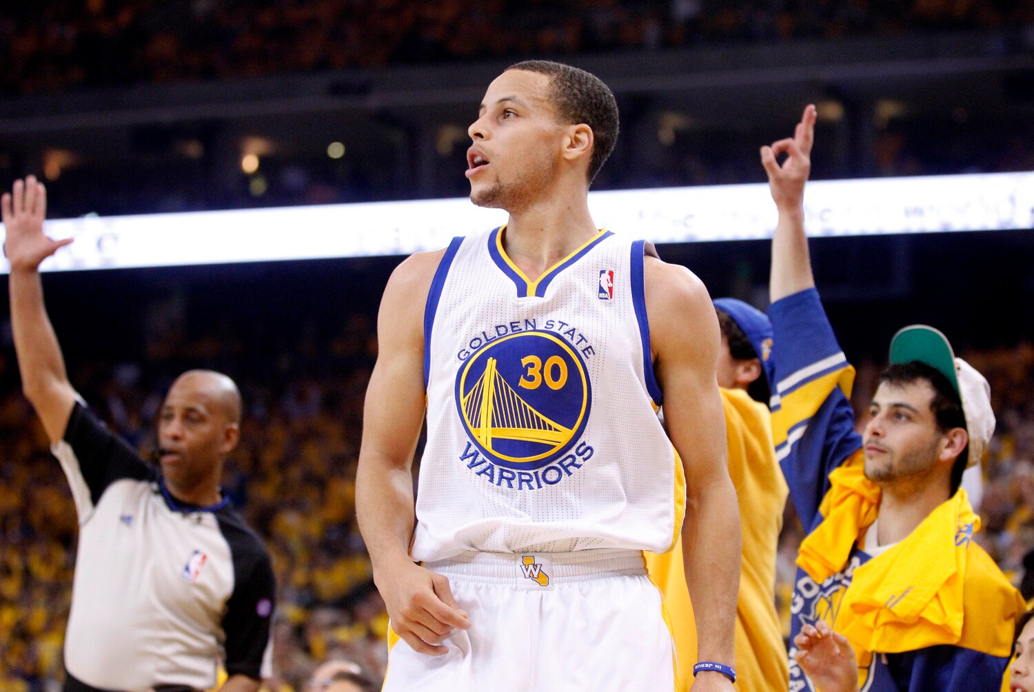 Is Stephen Curry Ready to Embrace Spotlight of NBA Superstardom ...