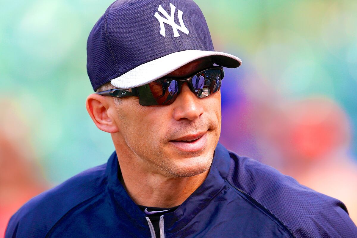 Joe Girardi Signs 4-Year Deal to Remain New York Yankees Manager | News ...