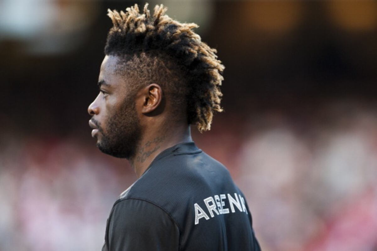 Why Arsene Wenger Shouldn't Make January Transfer Move for Alex Song ...