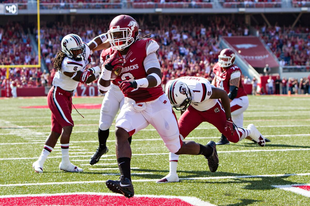 Alabama vs. Arkansas: Keys for the Tide's Front Seven to Slow Down Alex ...