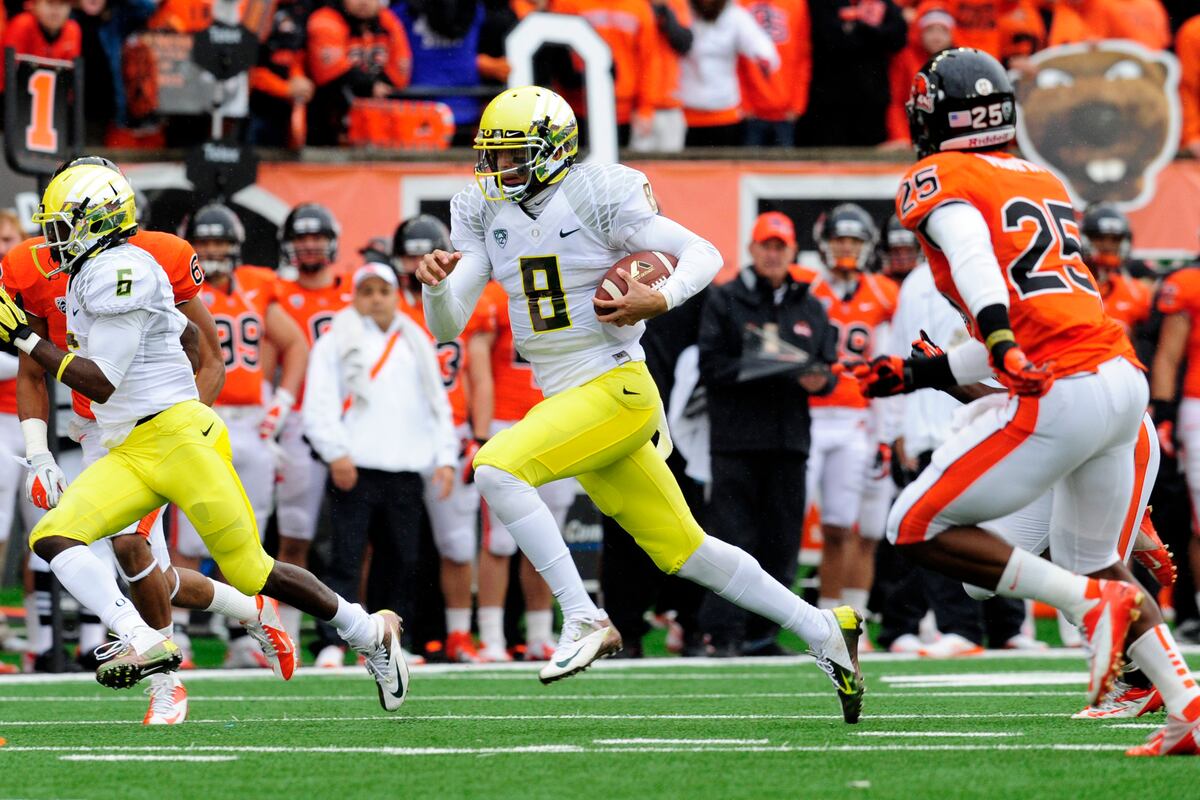 Oregon Ducks Flying in Rarefied Air with Unprecedented Road Success ...