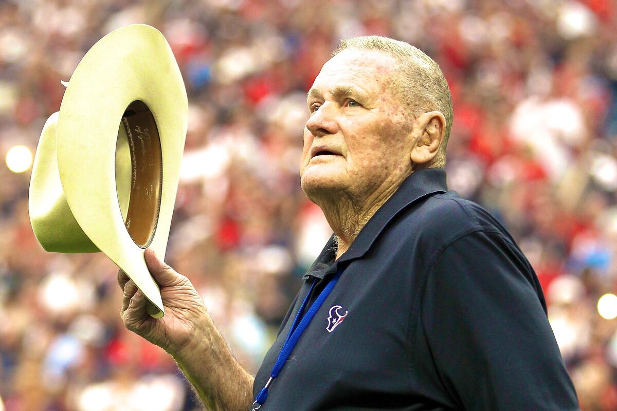 NFL Legend Bum Phillips Passes Away at Age 90 | News, Scores ...