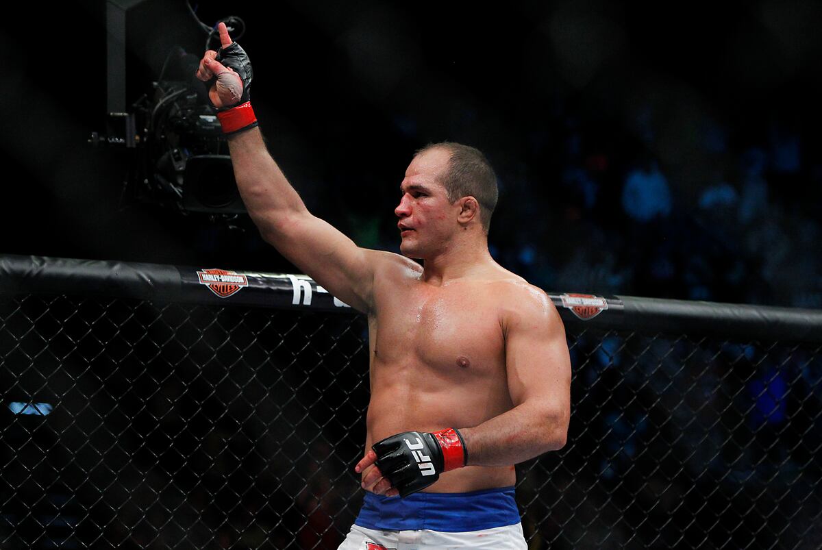 Cain Velasquez vs. Junior Dos Santos: 3 Reasons to Be Excited for This ...