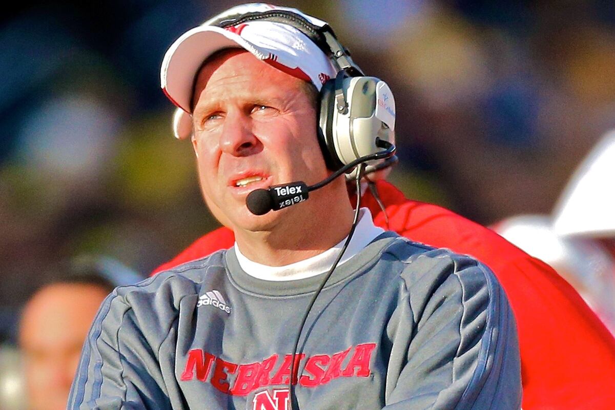 Win vs. Michigan Not Enough to Keep Bo Pelini off Hot Seat, but Beating ...