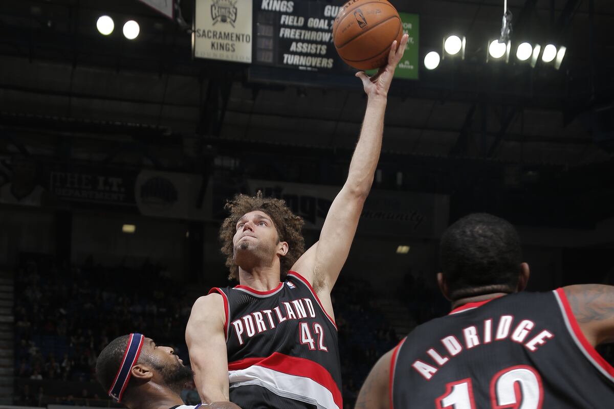 Early Returns on Robin Lopez for Portland Trail Blazers Are Promising ...