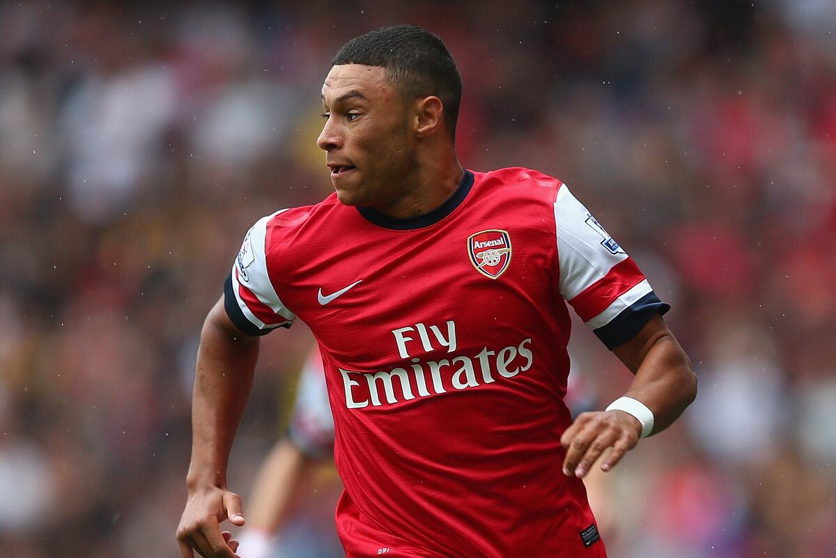 Alex Oxlade-Chamberlain Is Fighting for His Place with Arsenal ...