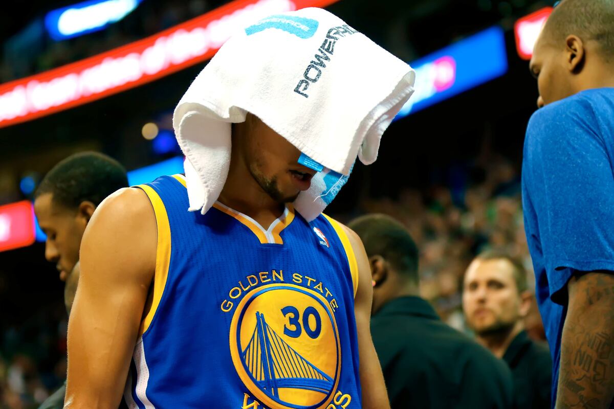 Stephen Curry Able to Pass Concussion Tests Despite Lingering Headaches ...