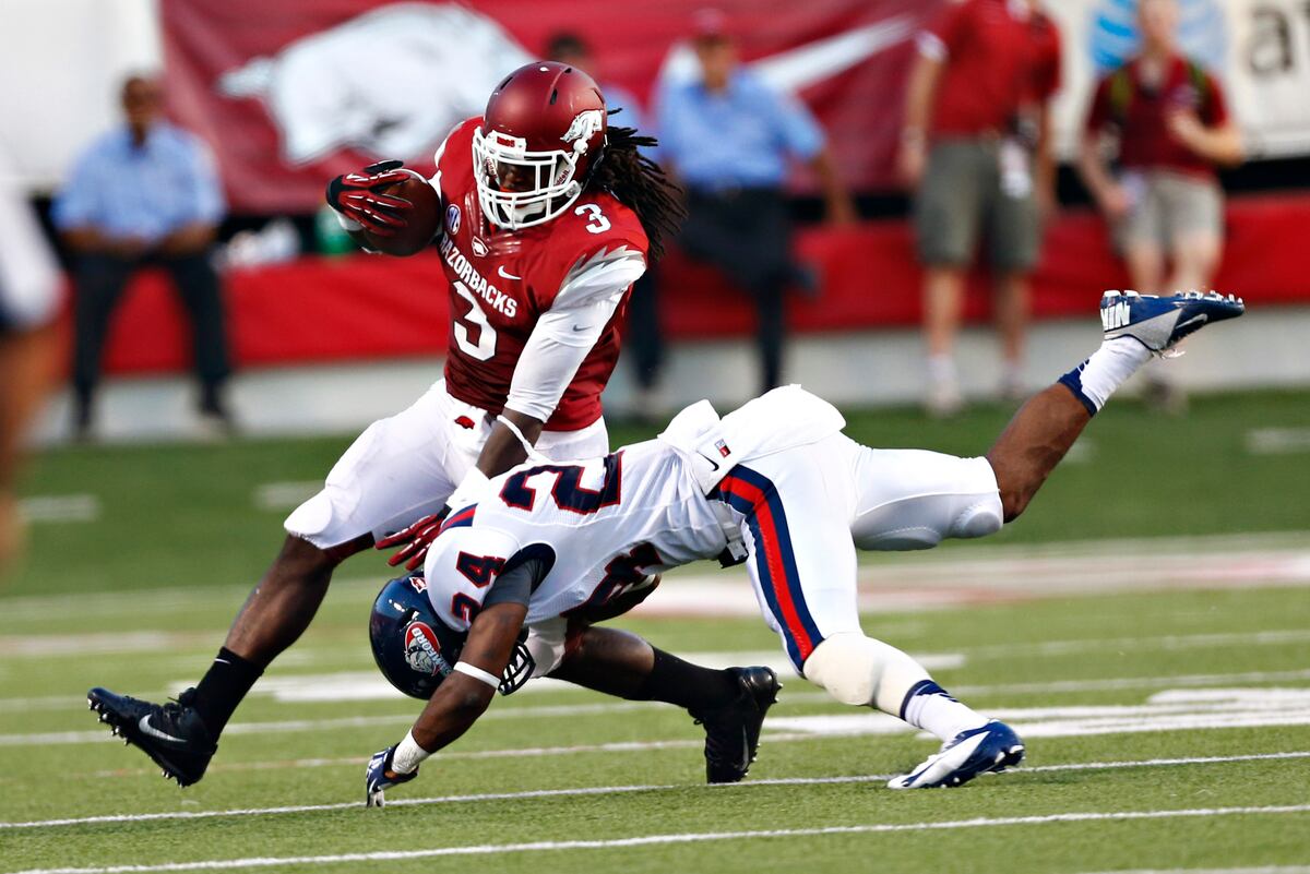 Arkansas Frosh Alex Collins Surpasses 1,000 Rushing Yards, Joins Elite ...