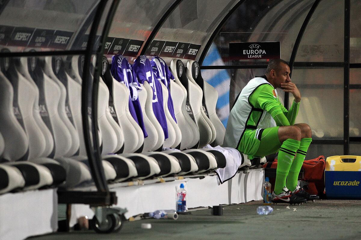 Can Departing Tottenham Goalkeeper Heurelho Gomes Resurrect His Career ...