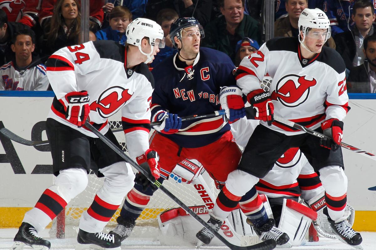 New Jersey Devils Snap 3-Game Losing Streak by Winning 3rd Straight vs ...