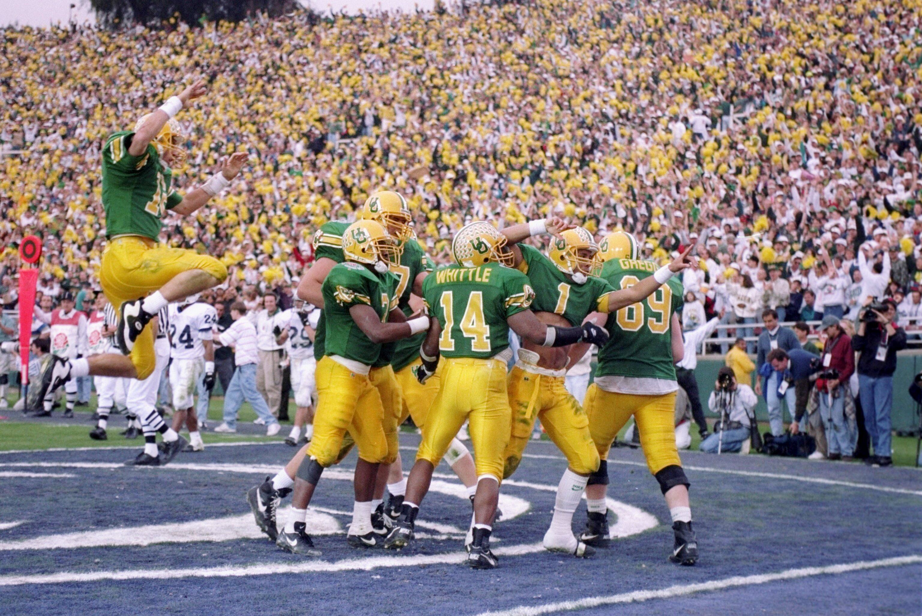 Why Oregon's wearing blue-and-gold uniforms that say ‘Webfoots’ against ...