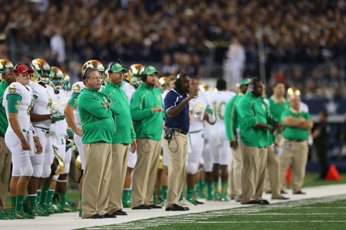 Notre Dame vs. Rutgers: How Pinstripe Bowl Allows Irish a Momentum Gain ...
