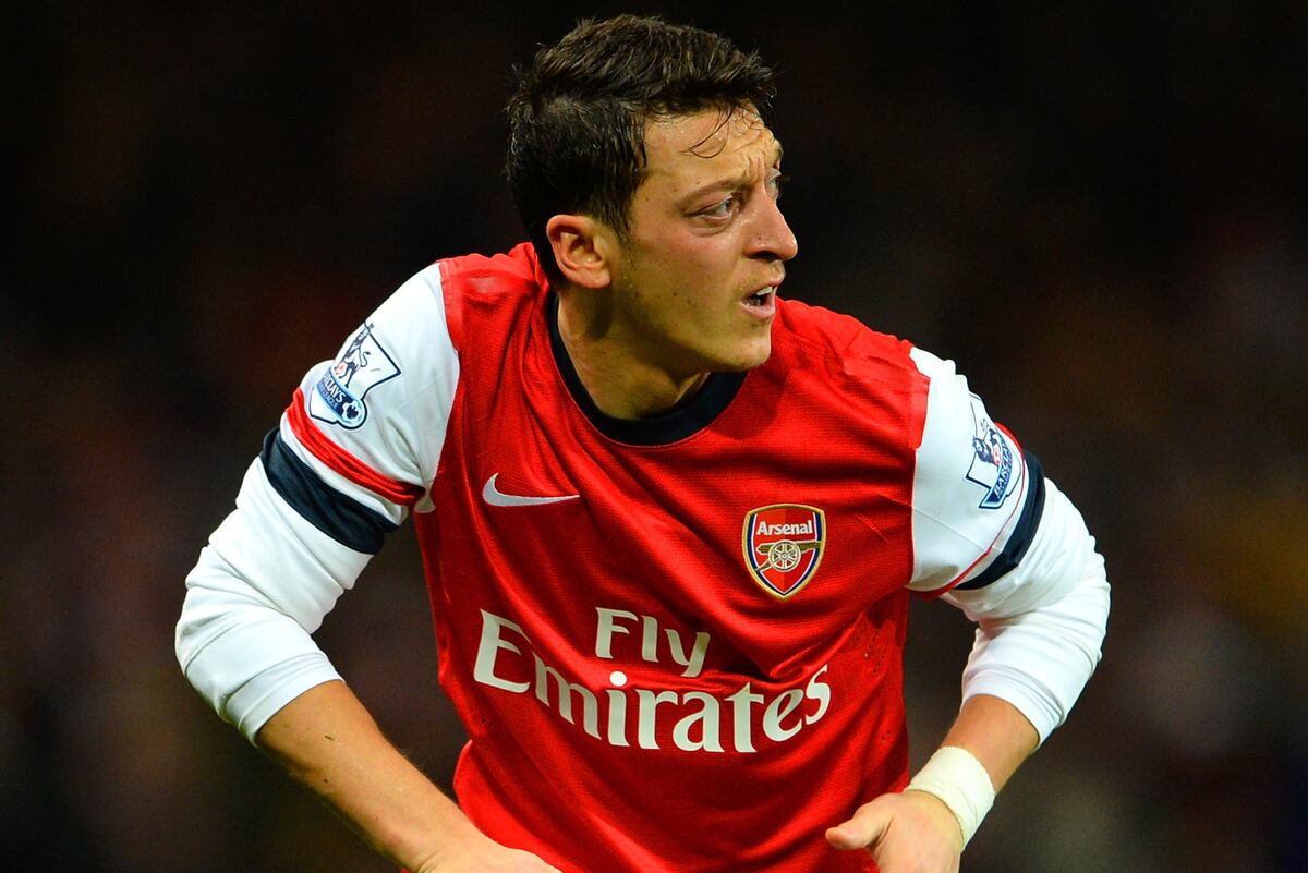Arsene Wenger Defends Mesut Ozil Form Ahead of Chelsea Showdown | News ...