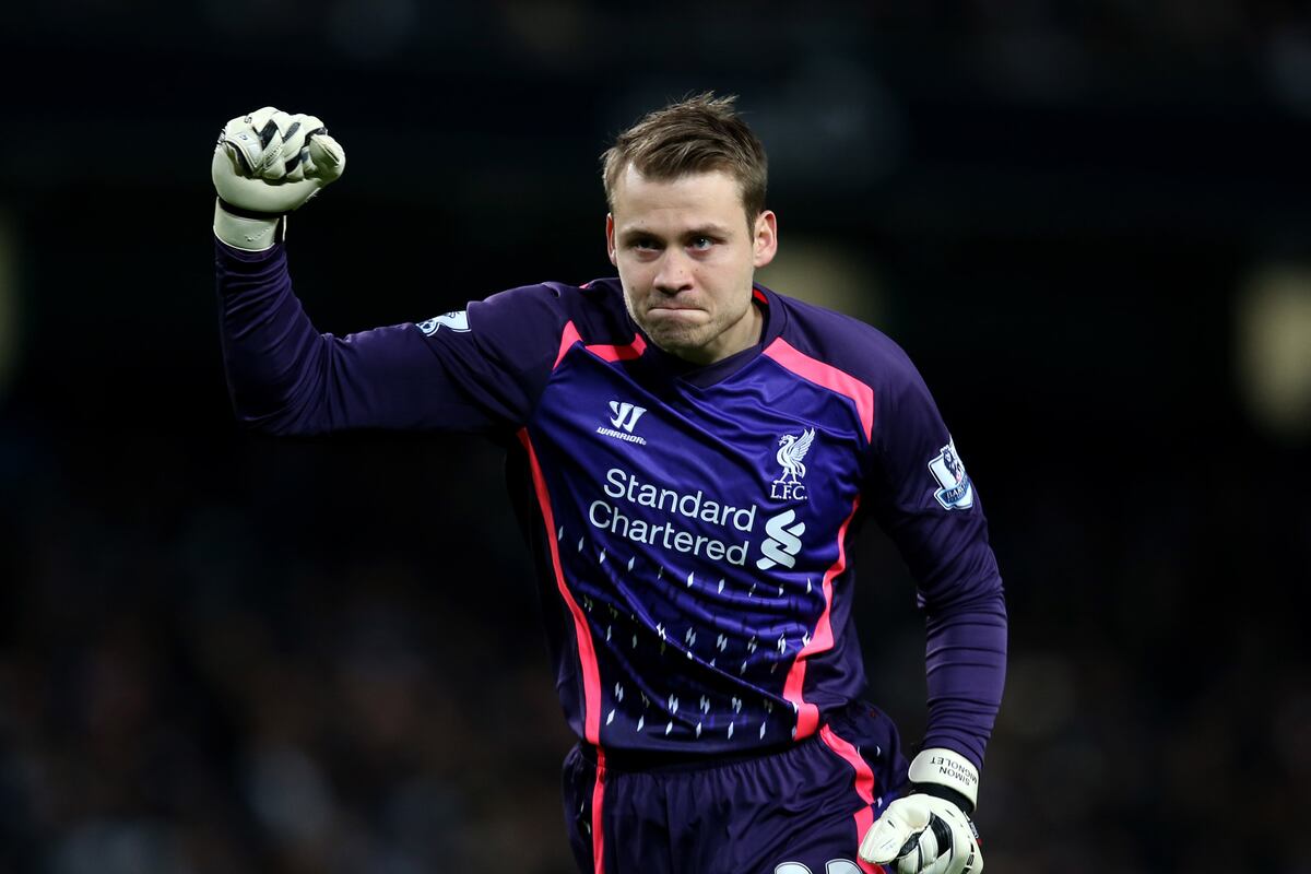 Simon Mignolet Reacts to Costly Error After Liverpool Loss to ...